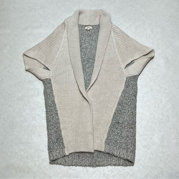 Elan | Sweaters | Elan Cliff Oversized Short Sleeve Cream And Gray Knit ...